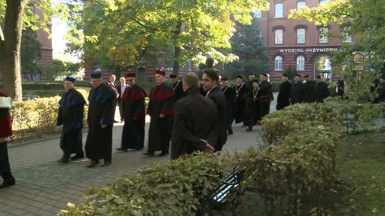 Czy profesor straci tytuł? - UWAGA!